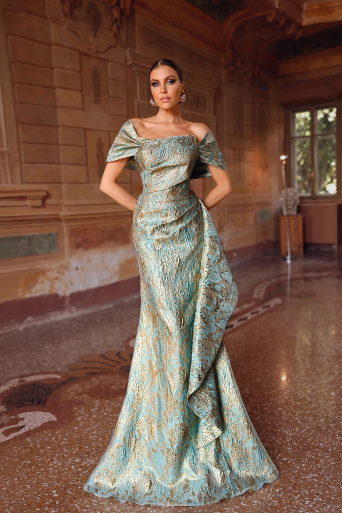 Alyce Paris 27750 – The Dressing Room